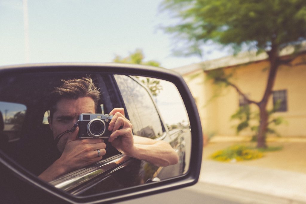 Schone Sie Nutzen Wahrend Der Fahrt Agr Fotos